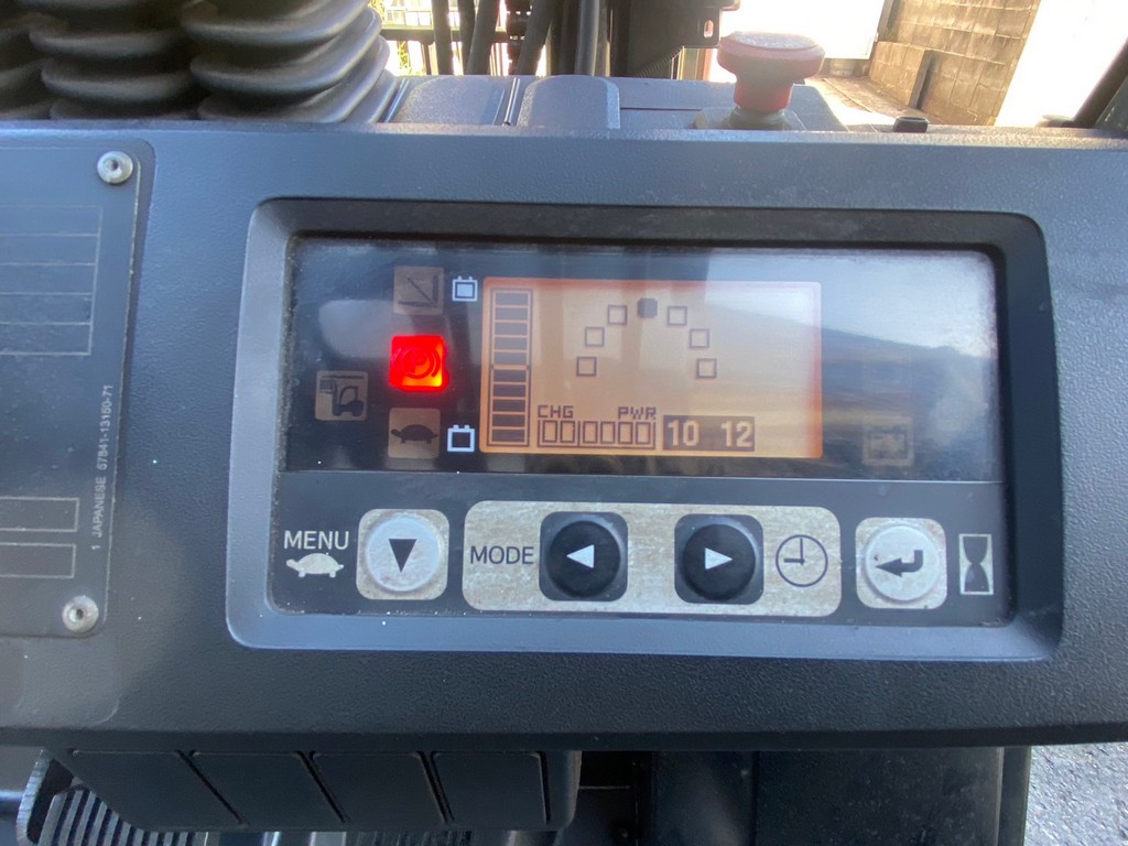 トヨタ中古フォークリフト【8FB25】[No.221]フォークシフター付き！ | 中古フォークリフト | フォークリフトの中古販売・買取・レンタル・メンテナンスならフジ自動車工業株式会社