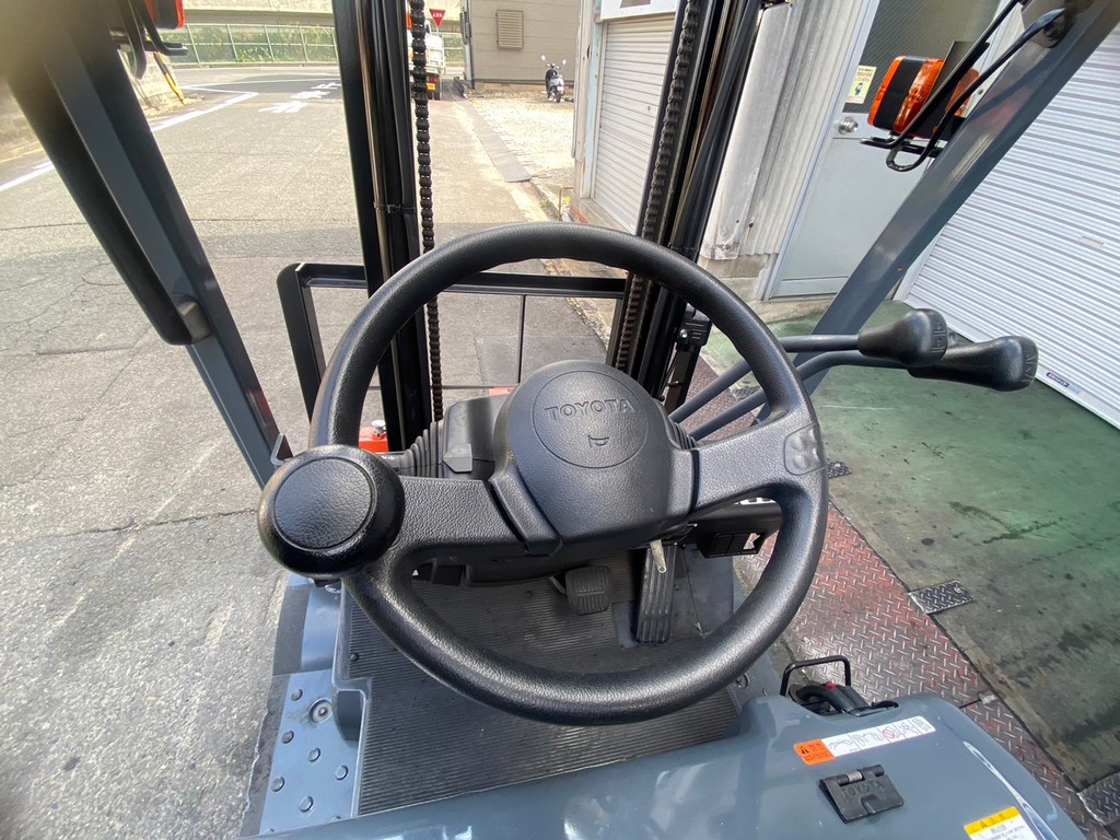 トヨタ中古フォークリフト【8FBE15】[No.226]屋内作業、高所作業にお勧め！ | 中古フォークリフト | フォークリフトの中古販売・買取・レンタル・メンテナンスならフジ自動車工業株式会社