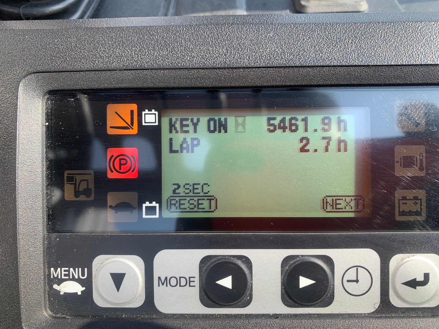 トヨタ中古フォークリフト【8FB25】[No.228]高所作業に最適！サイドシフト付き！ | 中古フォークリフト | フォークリフトの中古販売 ...