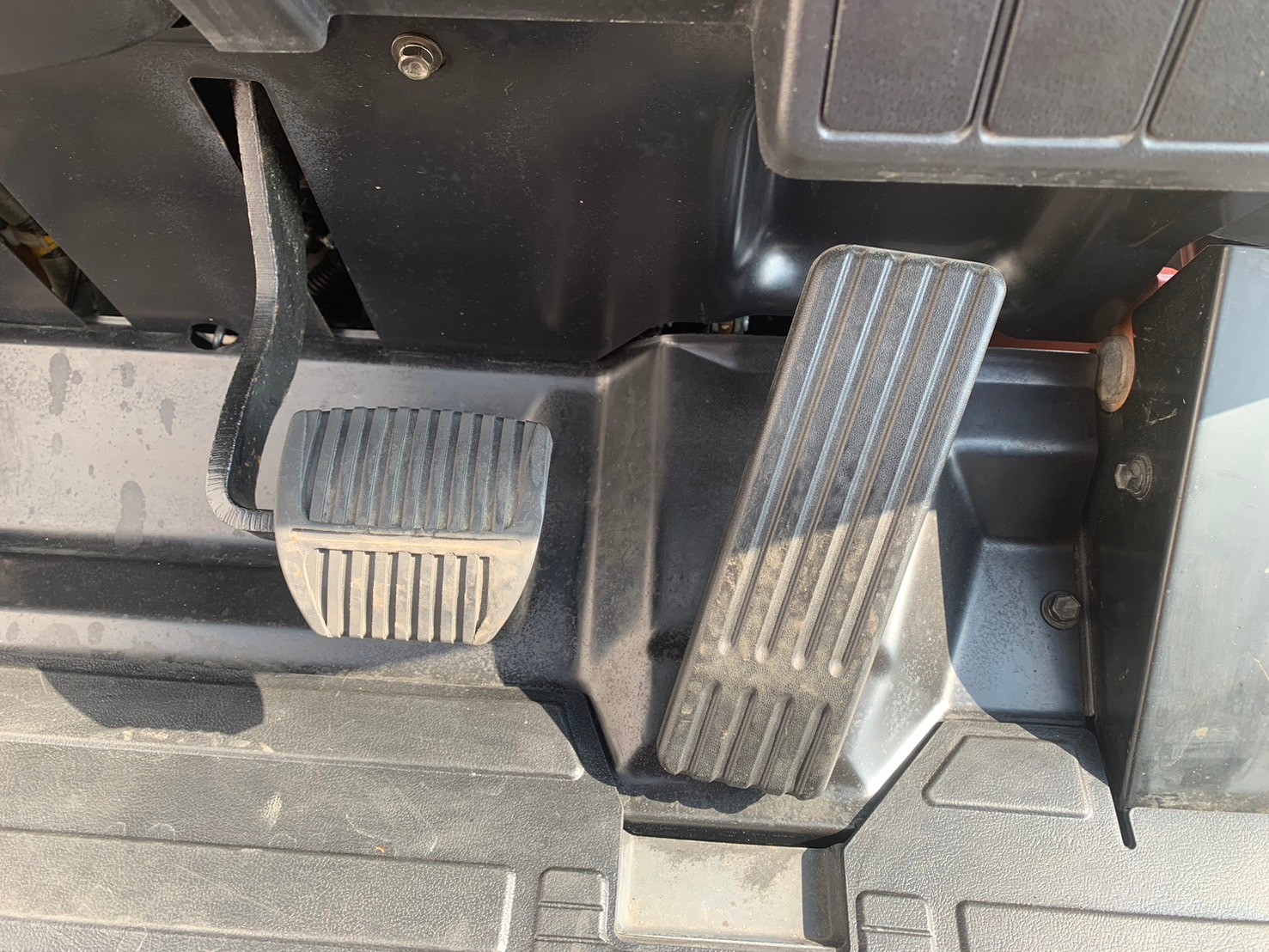 トヨタ中古フォークリフト【8FB25】[No.228]高所作業に最適！サイドシフト付き！ | 中古フォークリフト | フォークリフトの中古販売・買取・レンタル・メンテナンスならフジ自動車工業株式会社