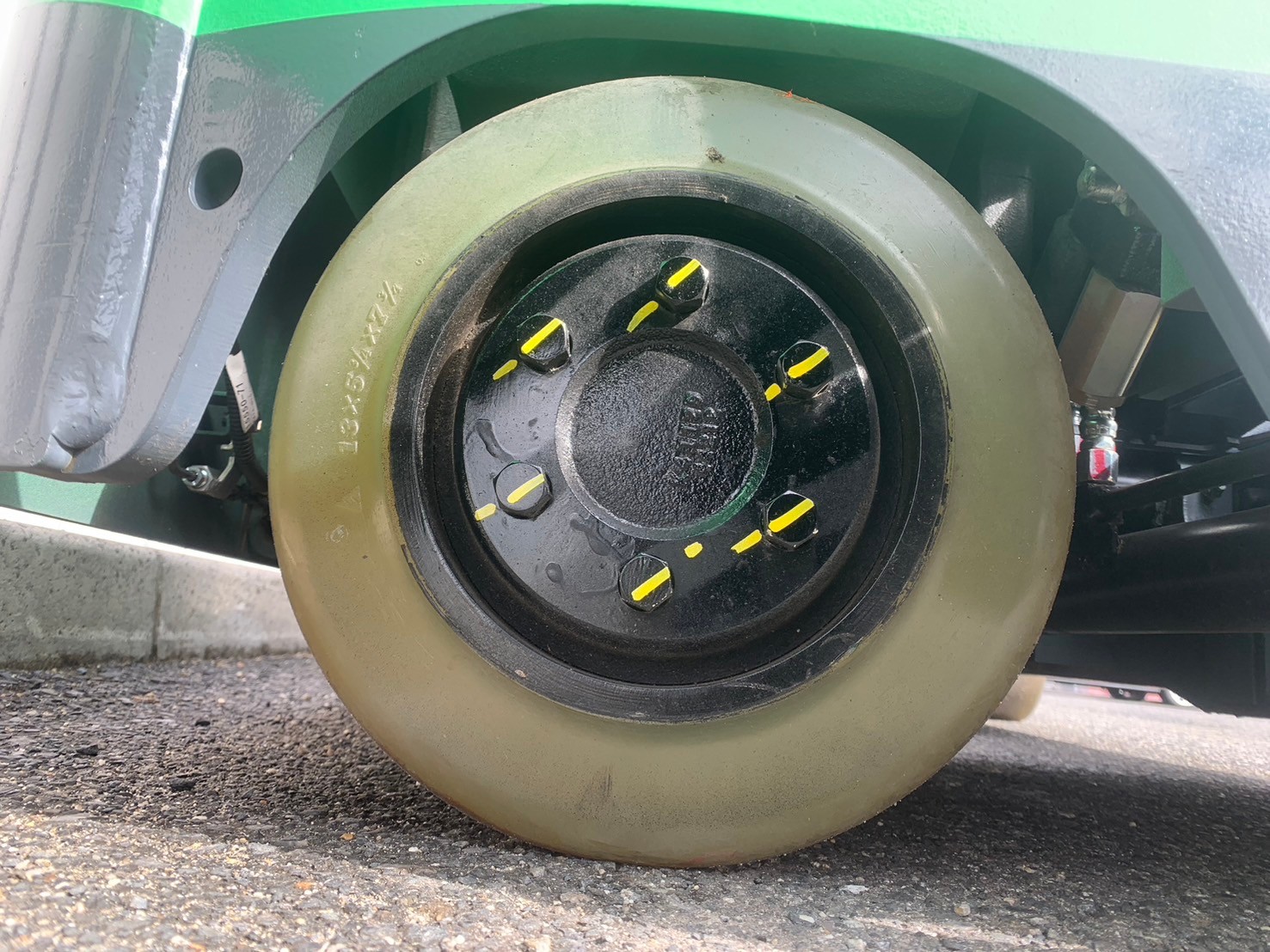 トヨタ中古フォークリフト【8FBR18】[No.242]バッテリーリーチ車 | 中古フォークリフト | フォークリフトの中古販売・買取 ...